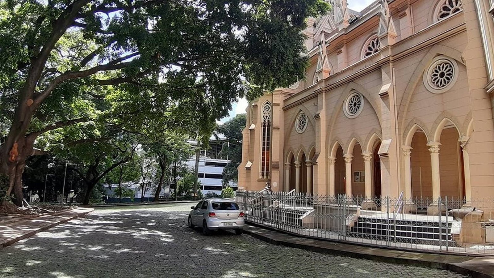 4 horas de Walking Tour no centro de Belo Horizonte | Viagem 2.0